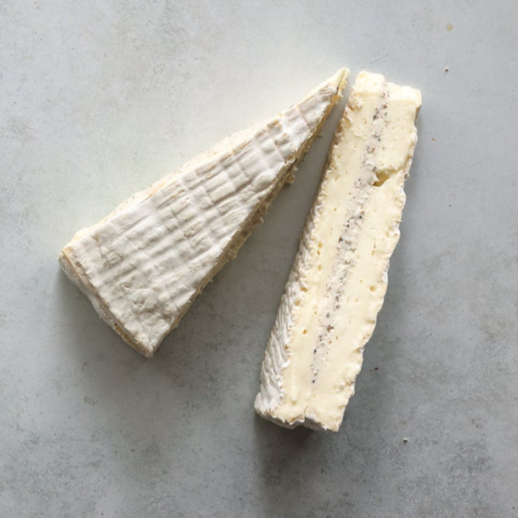Brie à la Truffe | Summer Truffle Brie | FINE & WILD